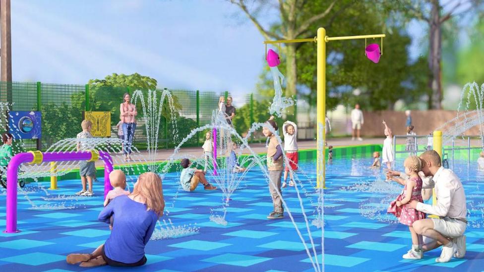 Swindon: Coate Water splash park revamp work under way - BBC News