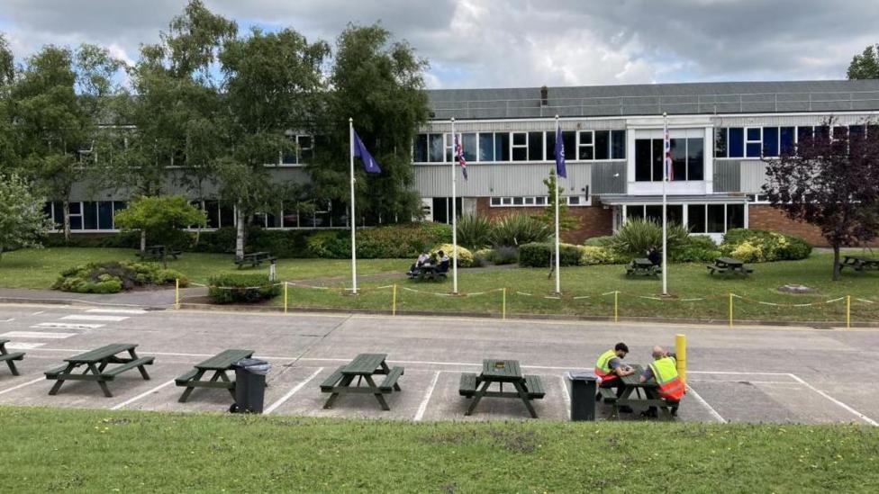 Hotpoint factory could close with 150 jobs at risk - BBC News