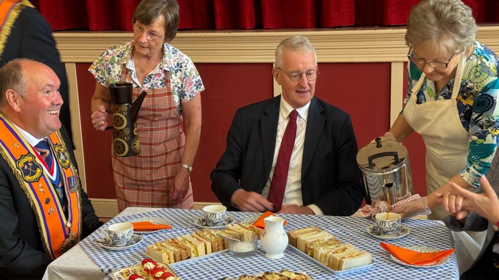 In photos: Twelfth of July celebrations begin across NI - BBC News
