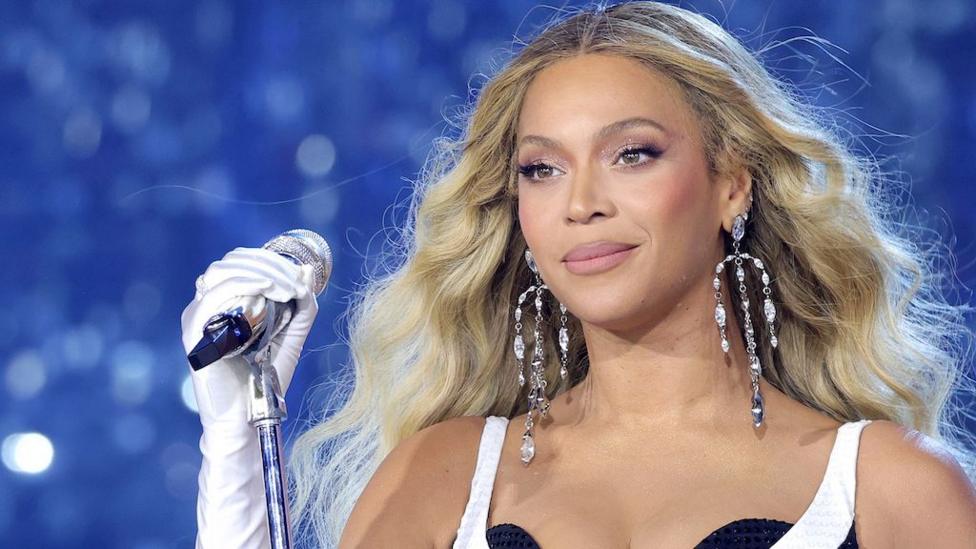 Beyoncé explains why she stopped making music videos - BBC News