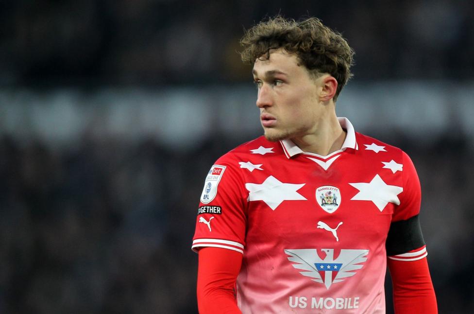 Callum Styles: West Bromwich Albion sign Barnsley midfielder - BBC Sport