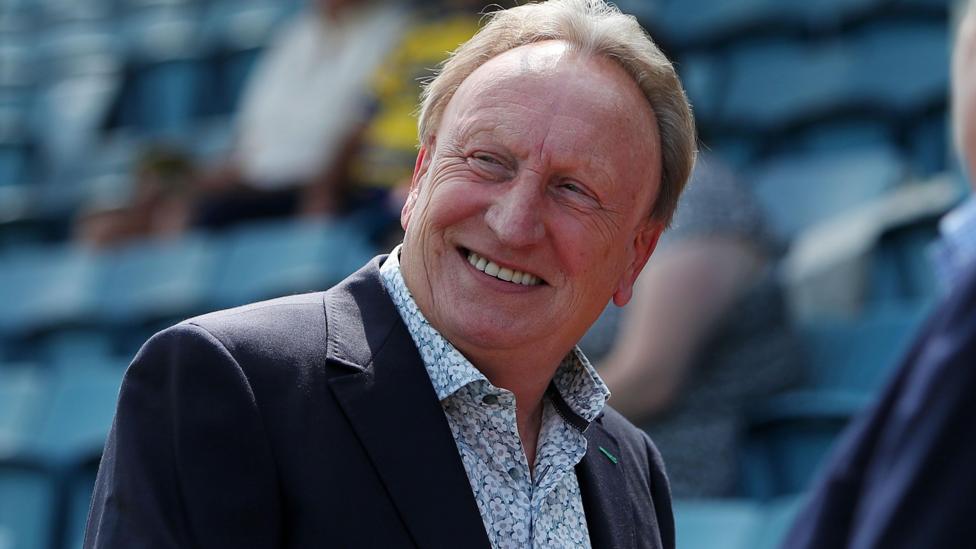 Neil Warnock 'enjoying every minute' in new Torquay United role - BBC Sport