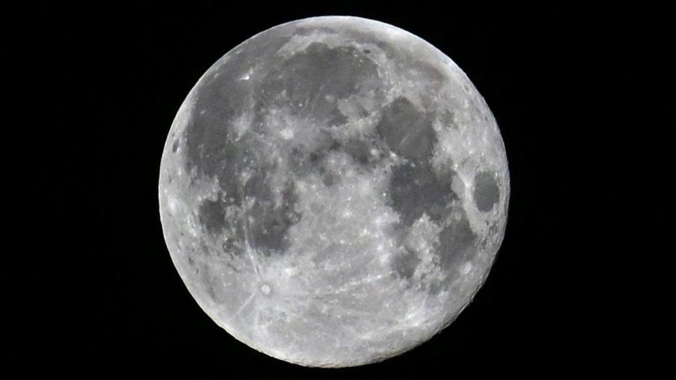Hunter's supermoon: Stunning shots of 2024's brightest full moon - BBC ...