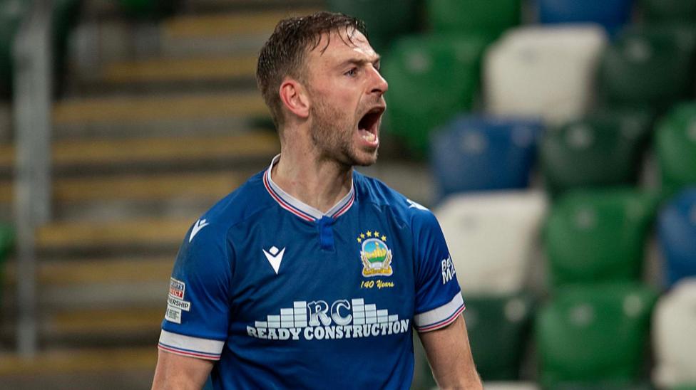 Irish Premiership: Fitzpatrick 'a dream to play with' - McClean - BBC Sport