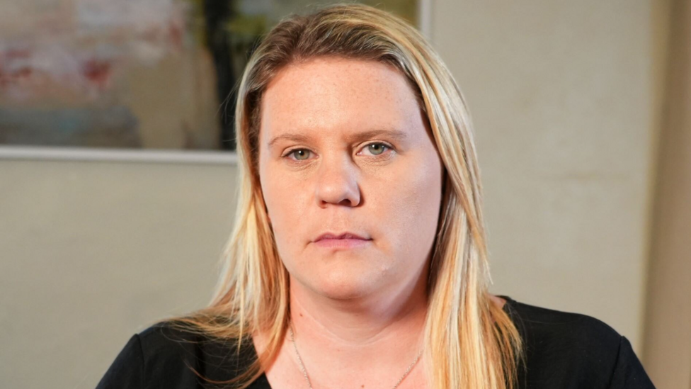 Holly Newton: 'I instantly knew my daughter's ex had killed her' - BBC News