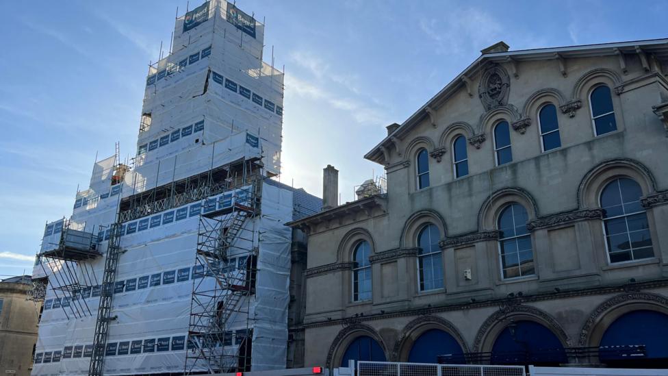 Key milestone in Trowbridge Town Hall refurbishment - BBC News