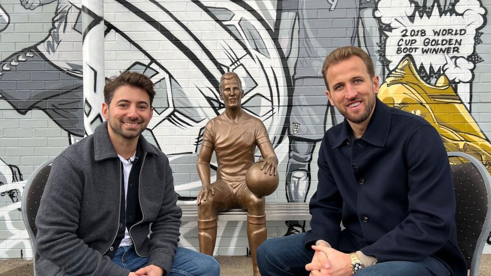 Harry Kane: Statue of England captain unveiled at his childhood ...