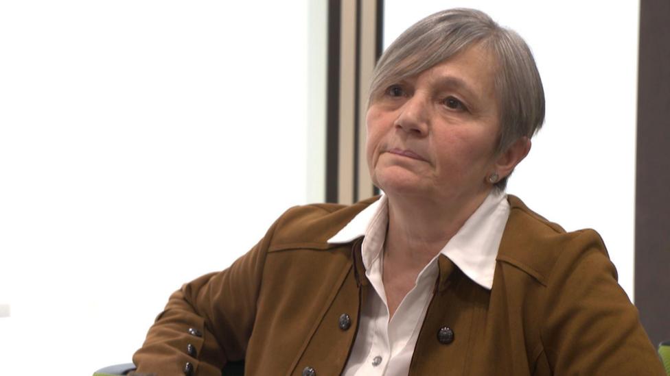 'Turing's Law' pardon considered in Jersey for gay convictions - BBC News