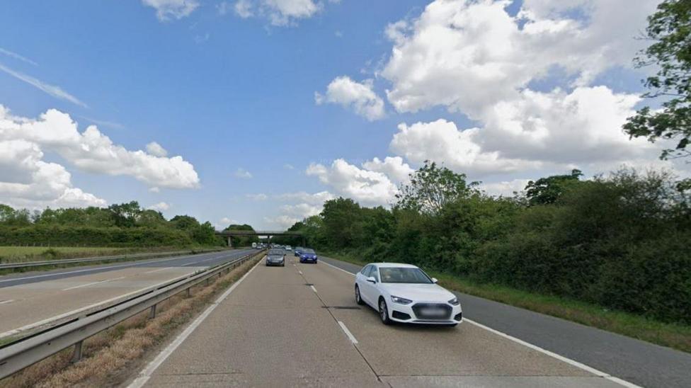 A329(M) in Berkshire to remain closed after early morning incident ...