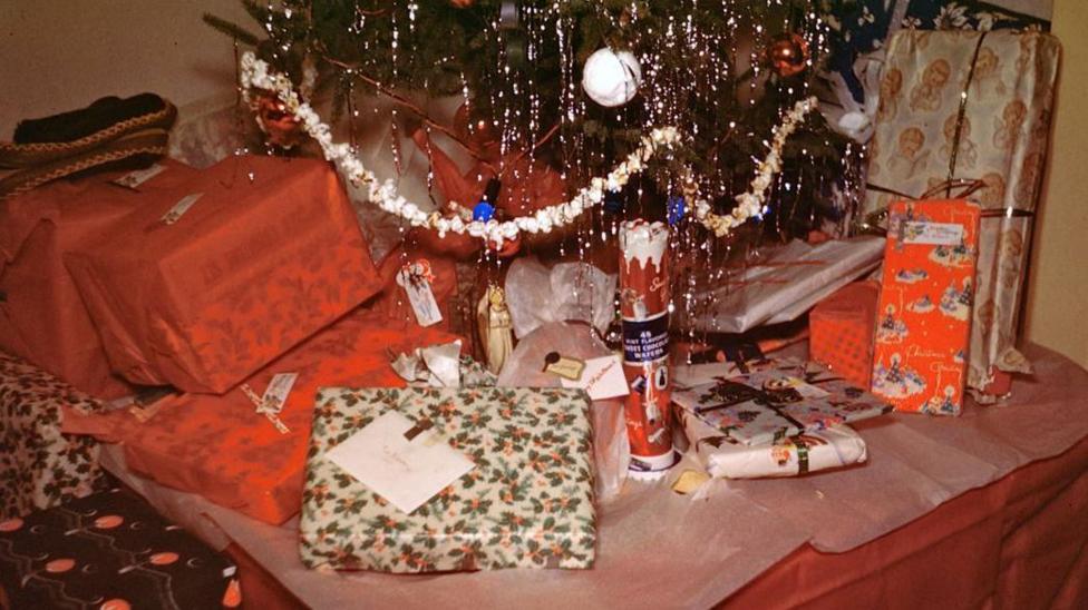 Mock turkey and other forgotten festive traditions - BBC News