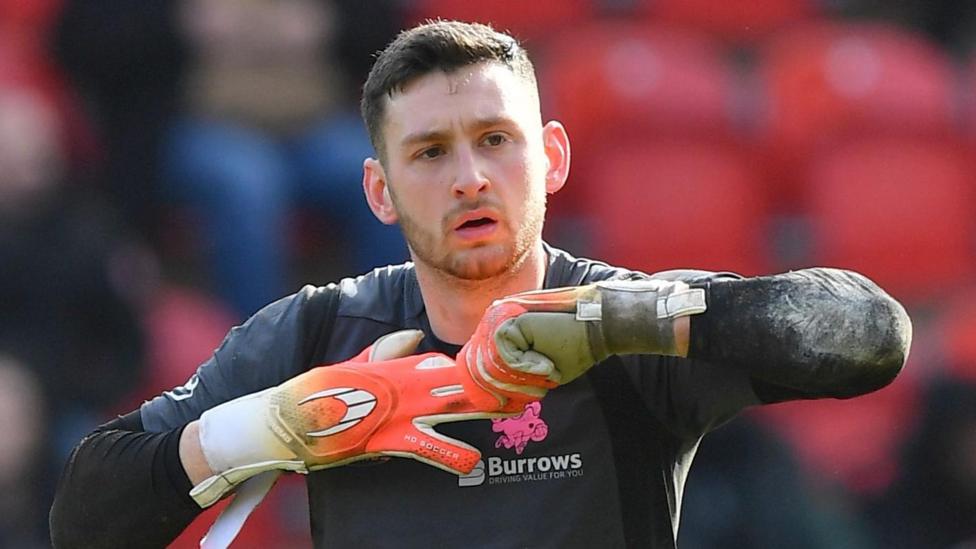 Jackson Smith: Barnsley goalkeeper agrees seven-day Grimsby Town loan ...