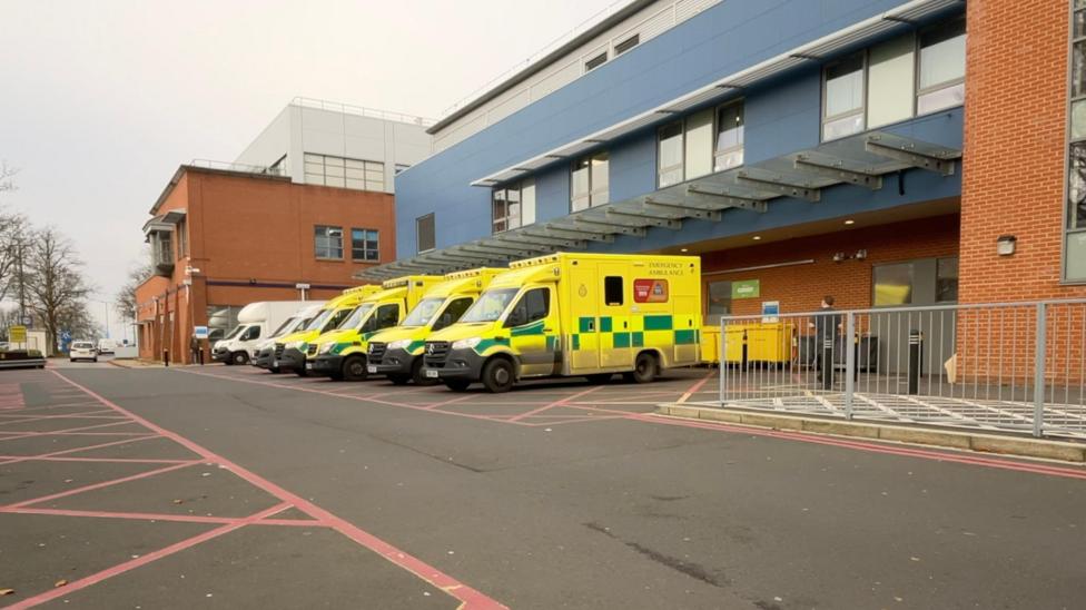 Medway Maritime Hospital A&E ordered to improve after inspection - BBC News