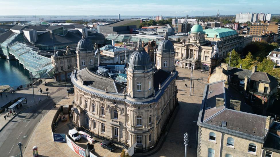 How Hull went from UK's 'worst town' to a world gem - BBC News