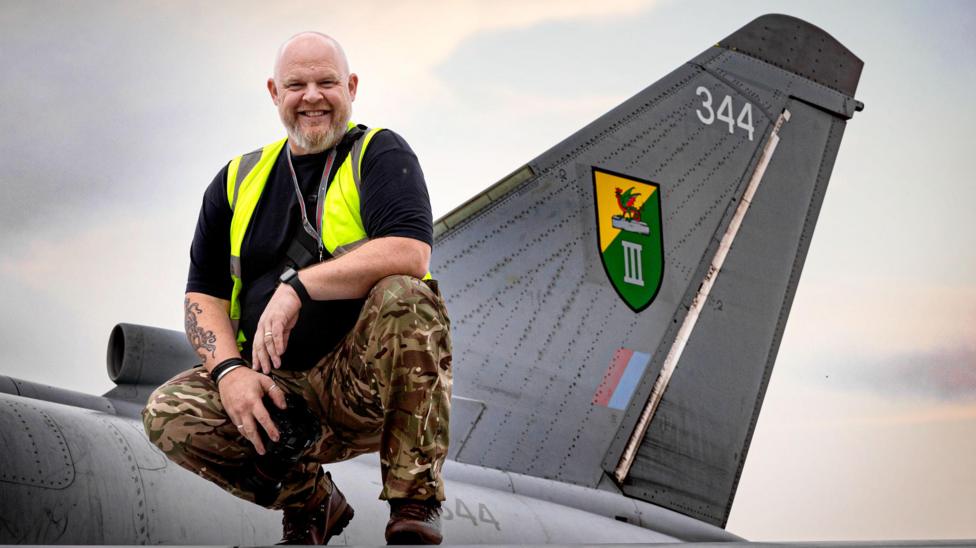 Lincolnshire photographer wins RAF award - BBC News