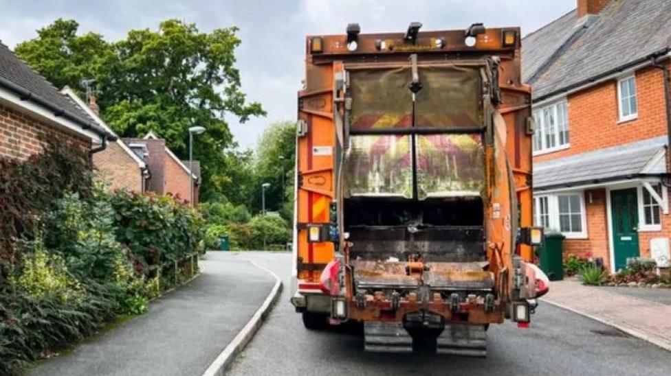 Ipswich waste recycling centre plans recommended for approval - BBC News