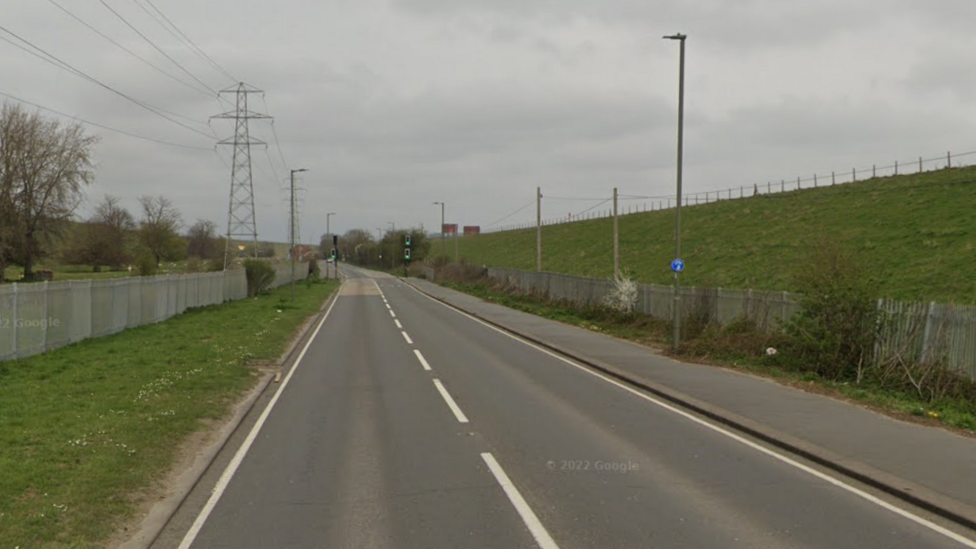 Staines crash: Driver arrested and motorcyclist injured - BBC News