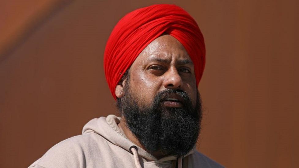 Nine surprising facts about Indians in the US - BBC News