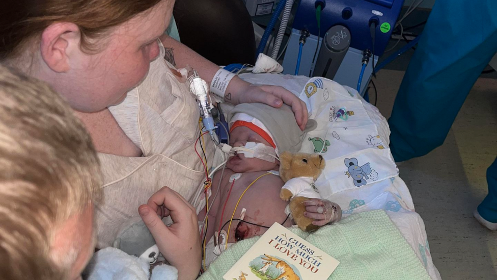 Mum trains to be midwife after newborn's hospital neglect death - BBC News