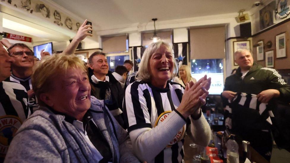 Newcastle United fans celebrate 'brilliant' Carabao Cup win - BBC News