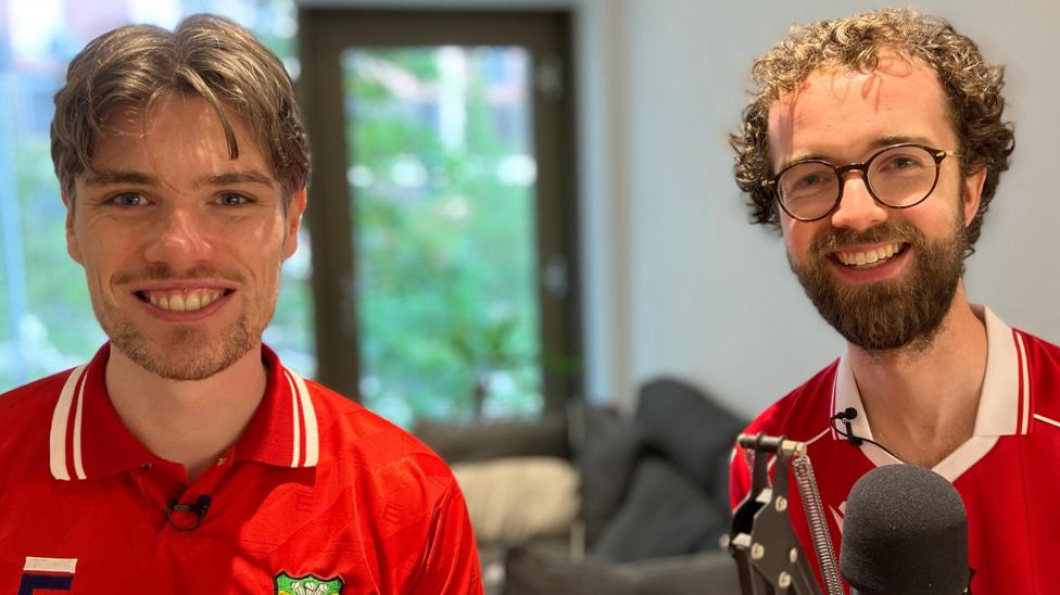Wrexham FC Championship debut sparks Premiership dreams - BBC News