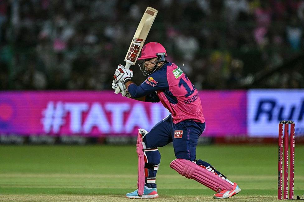 14-year-old star makes cricket history - BBC Newsround