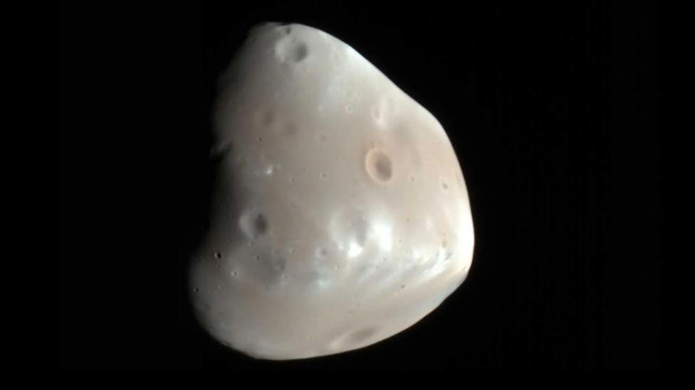 Five facts about Deimos: ESA mission images Mars' second moon - BBC ...