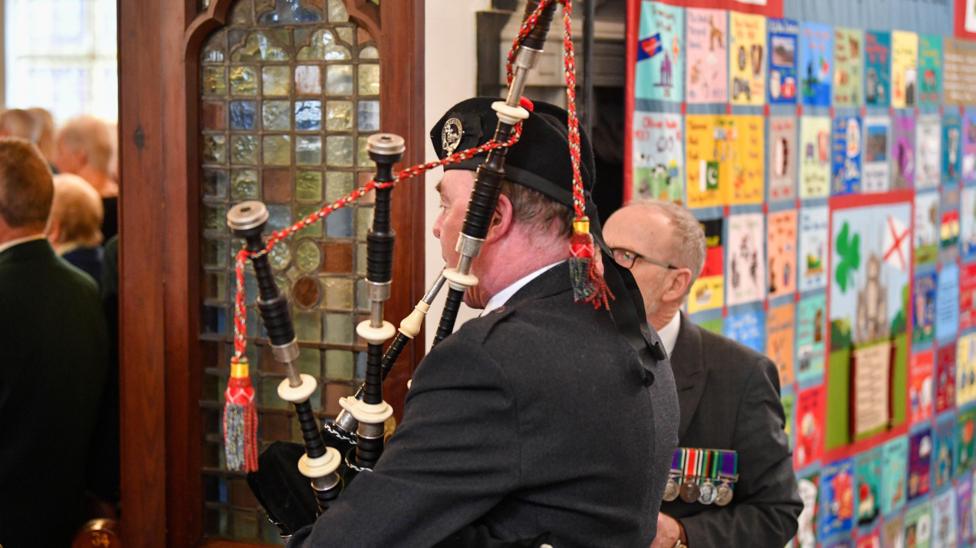 Newry: Service held to remember RUC officers killed in IRA attack - BBC ...