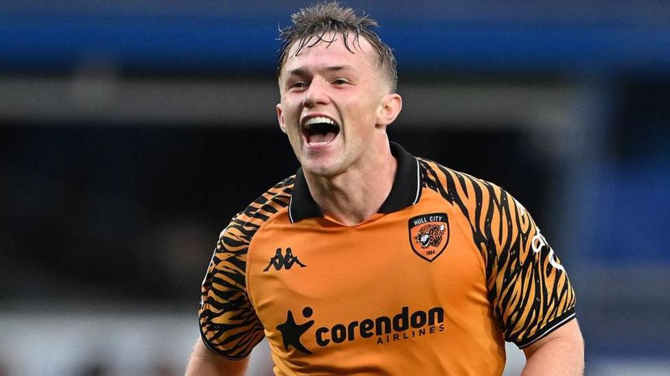 Hull City 3-2 Portsmouth: Tigers beat Pompey in early kick-off - BBC Sport