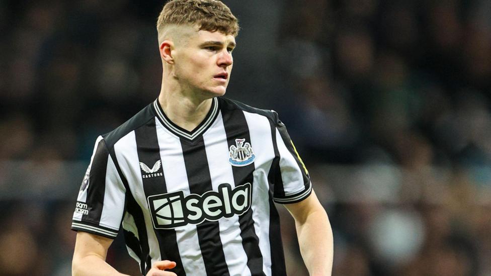 Alex Murphy: Bolton Wanderers sign Newcastle United defender on loan ...