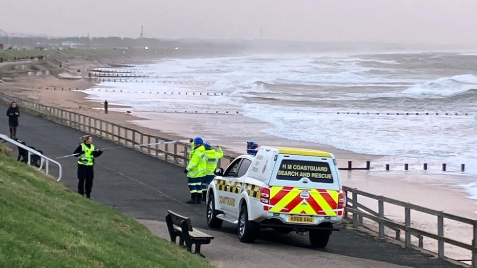 Storm Ashley clean-up begins after high winds and flooding - BBC News