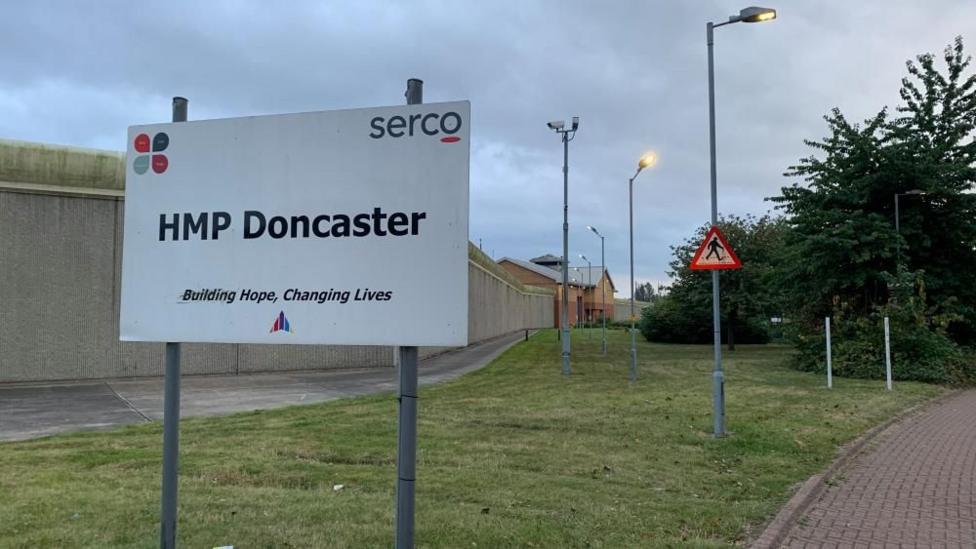 Doncaster prison officer faces jail over inmate relationship - BBC News