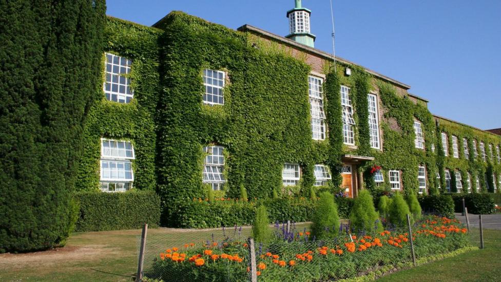 Writtle and Anglia Ruskin unite in university merger - BBC News