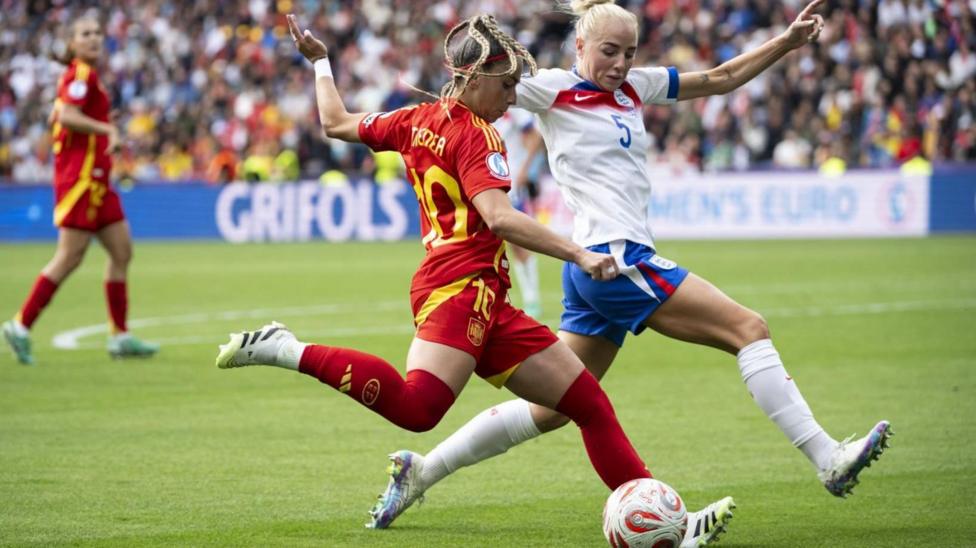 Euro 2025: Ideas sought for how to honour Lioness heroes - BBC News