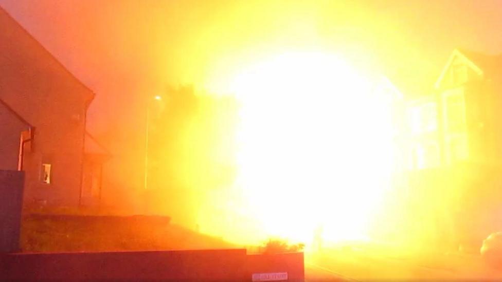 Barry: Van explodes as five vehicles set ablaze in arson attacks - BBC News