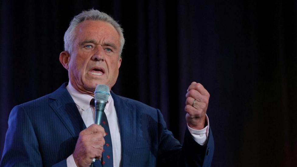 Scrutiny over claims RFK Jr cut off dead whale's head - BBC News