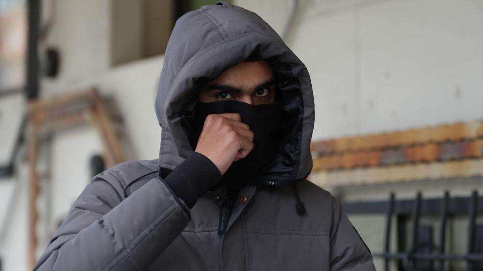 Daniel Khalife: Second man charged with helping prison escapee - BBC News