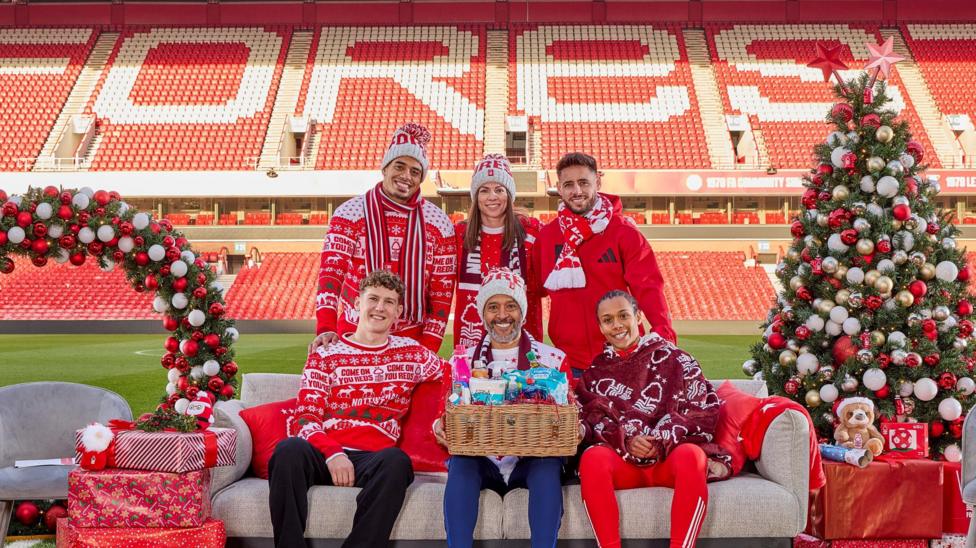 Nottingham Forest to turn fan zone into food bank - BBC News