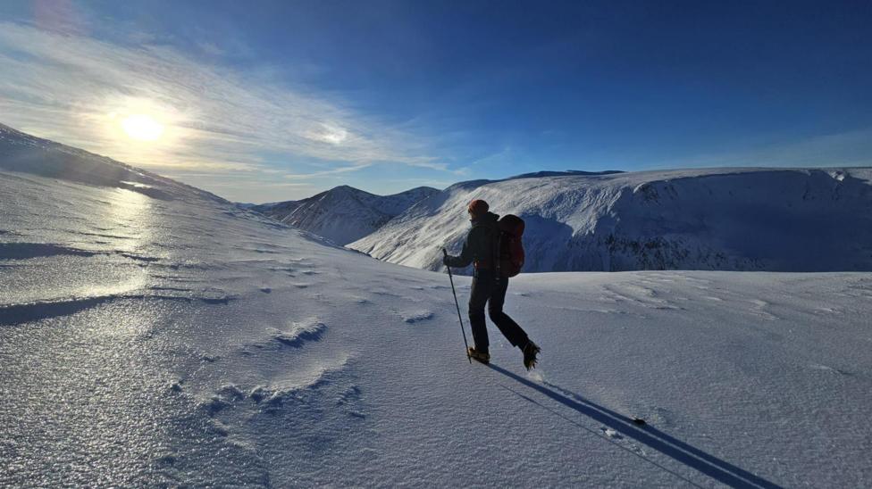 Your UK weather pictures of snow and frost - BBC News