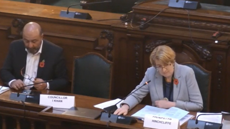 Bradford Council approves £40m cuts citing poor funding - BBC News