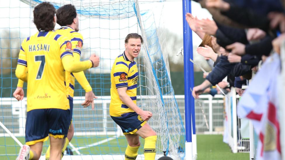 Torquay United have promotion belief, says striker Cody Cooke - BBC Sport