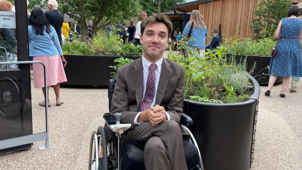 Princess Anne opens garden in Sheffield spinal injuries unit - BBC News