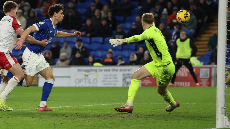 Cardiff City 2-1 Stevenage: Yousef Salech scores late winner - BBC Sport