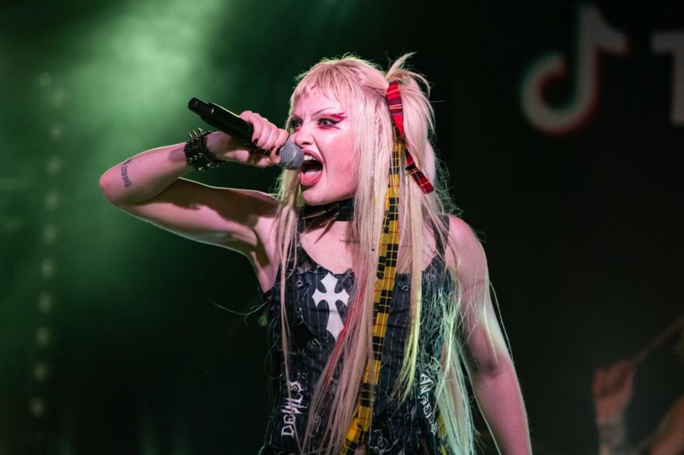 Meet Cassyette: The genre-defying rock star who brought screaming to ...