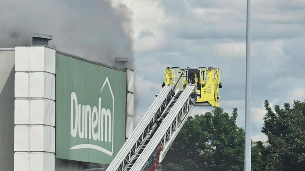'Major' Dunelm Northampton fire sees shoppers and animals evacuated ...