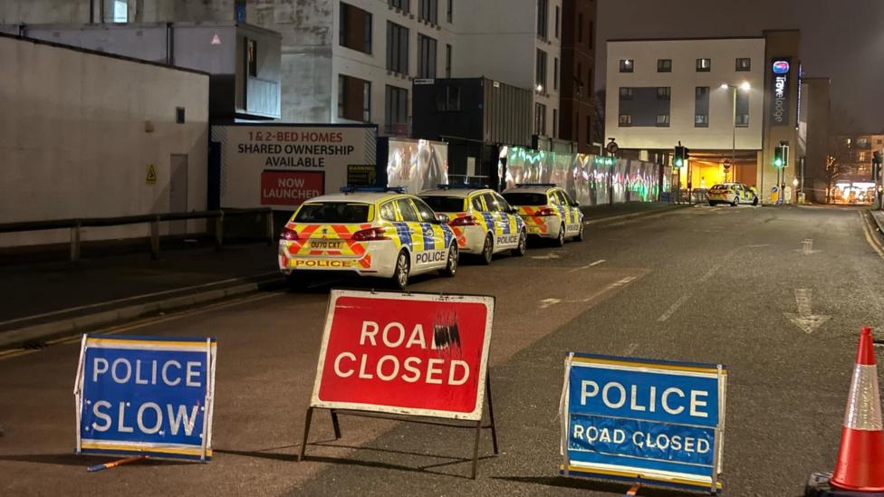 Teenage boy, 16, arrested after fatal Hatfield stabbing - BBC News