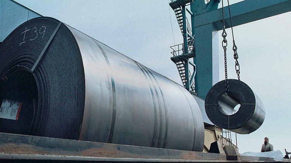 Donald Trump doubles US steel and aluminium tariffs to 50% - BBC News