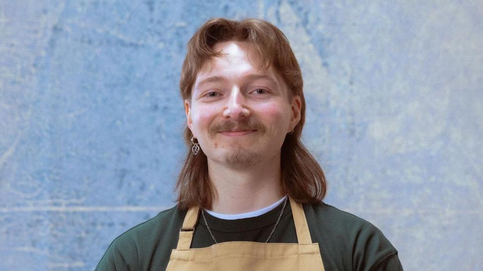 Stoke-on-Trent man says 'Bake Off is the best thing I've ever done' - BBC News