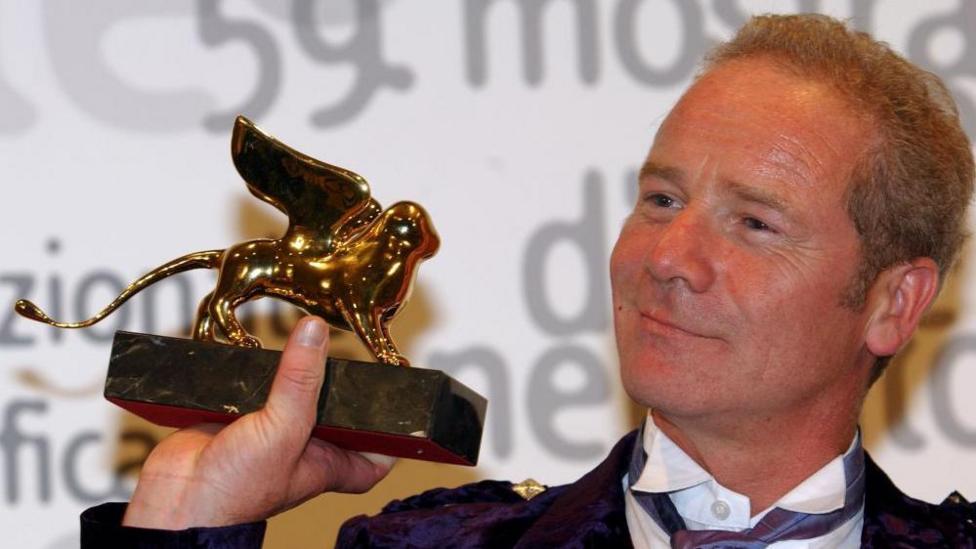 Peter Mullan's stage return is a one-off: 'I can't afford it' - BBC News