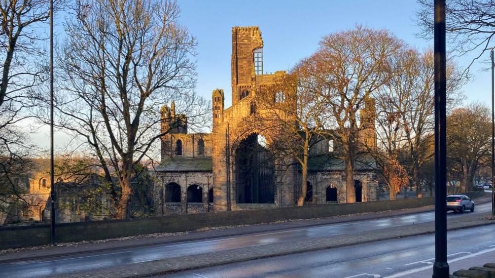 Kirkstall Abbey: Leeds Victorian museum at risk in council cuts - BBC News