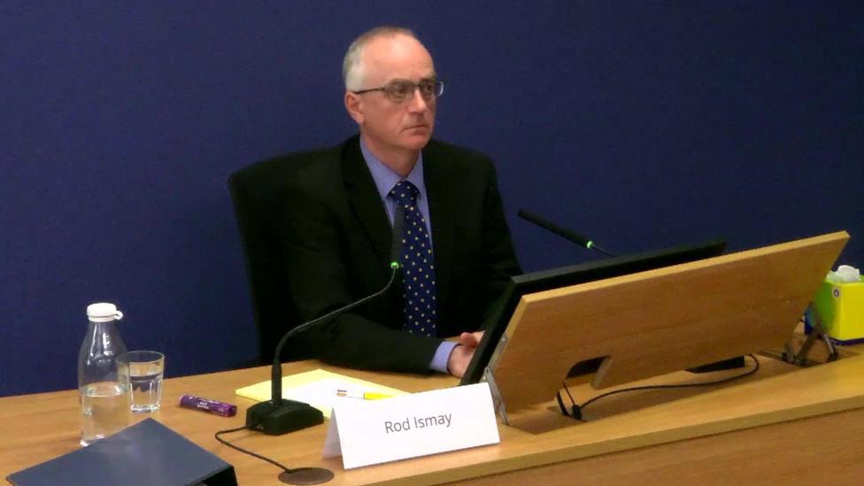 Post Office exec denies deleting emails to ‘cover tracks’ - BBC News